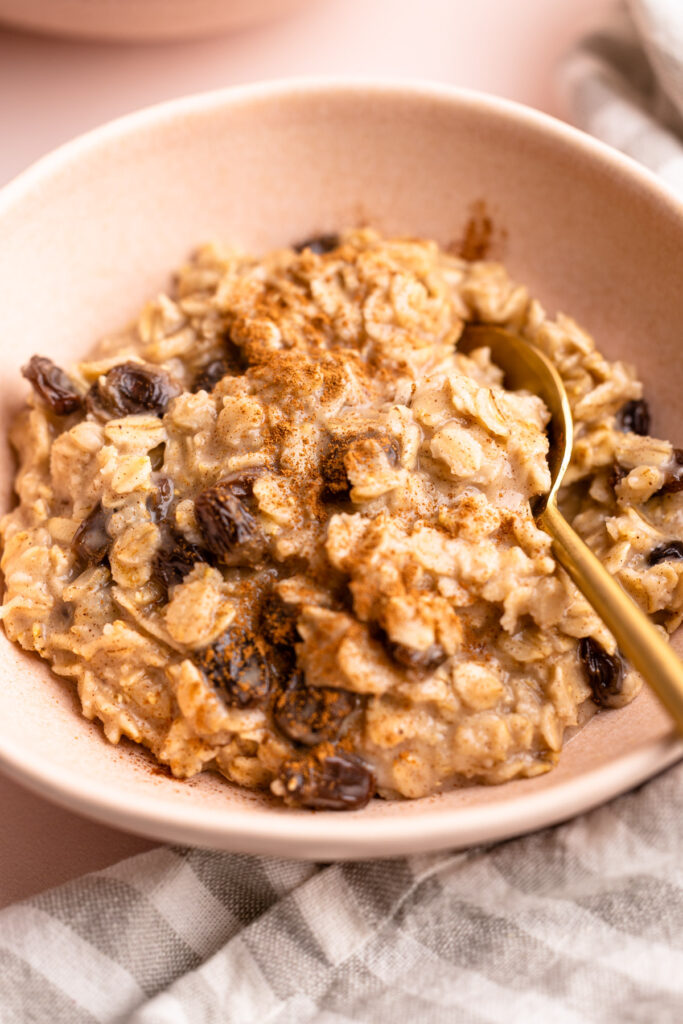 Cinnamon Raisin Oatmeal - Everyday Family Eats